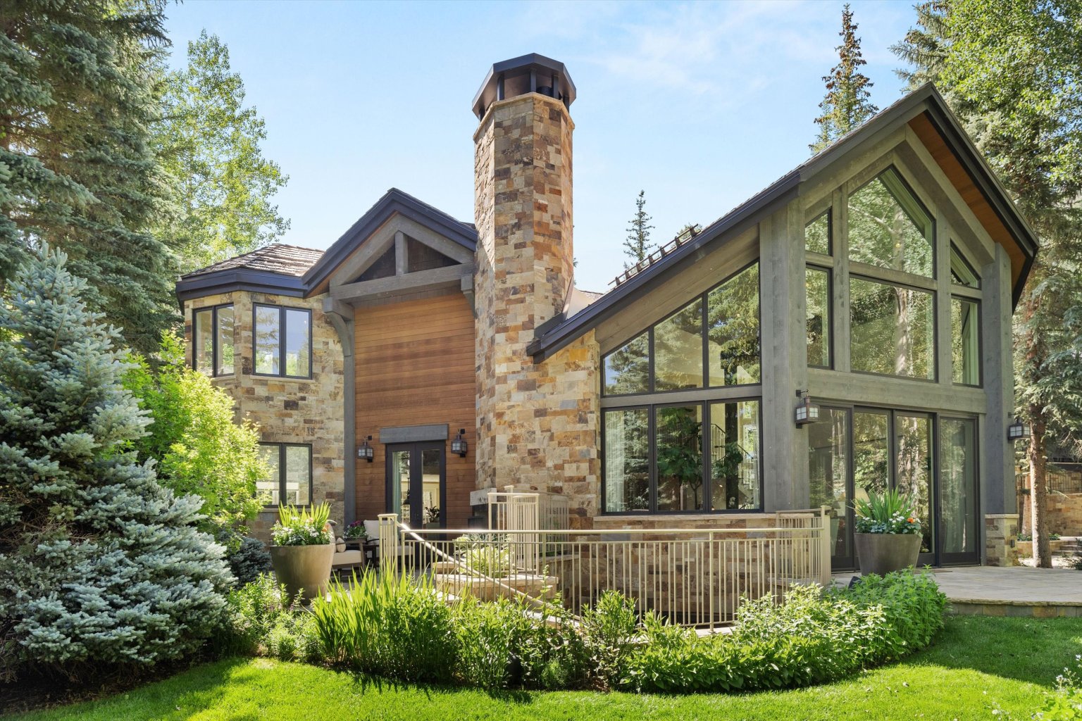 2025 Midyear Market Report: A Shift in Pace, Not in Power – Elevated Living